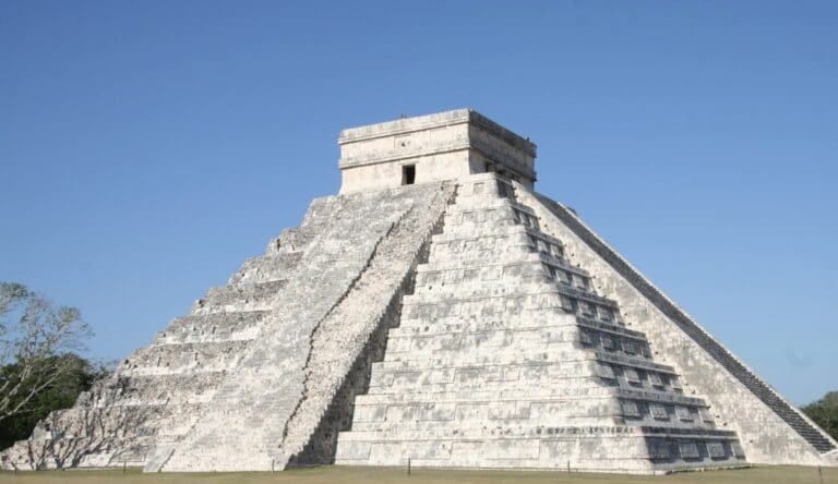 Aztec Versus Mayan Art: A Deep Dive Into Two Ancient Civilizations ...